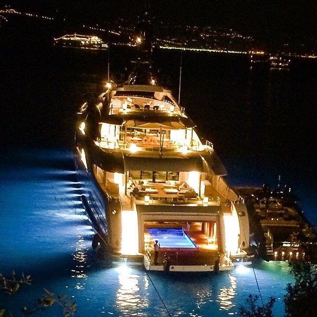 Yacht YALLA, a CRN Superyacht | CHARTERWORLD Luxury Superyacht Charters